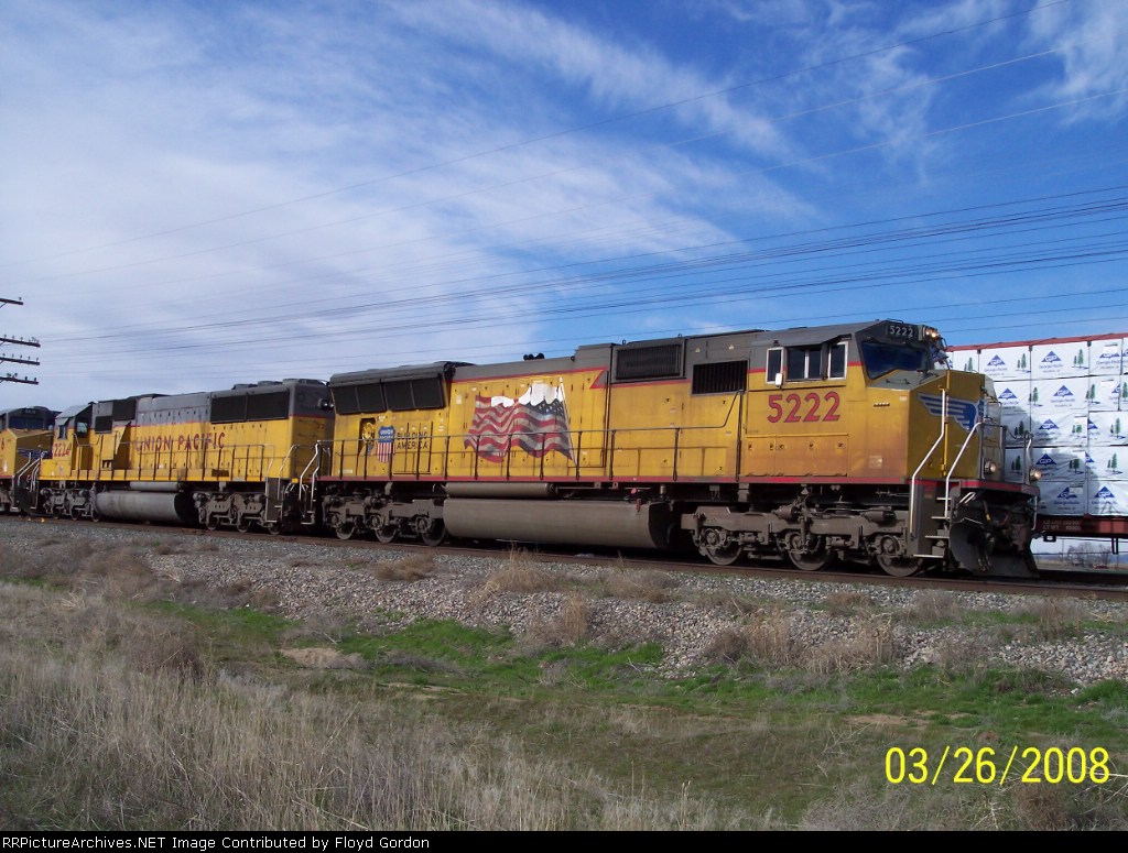UP 5222 leads three unit westbound UP freight